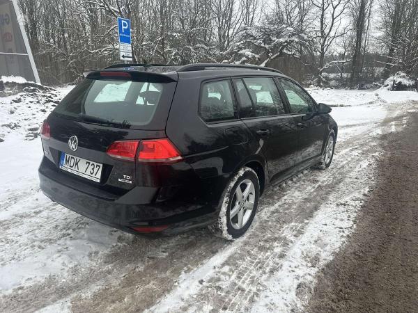 Melns Volkswagen Golf 2013 Viļņa, ar dzinēja tilpumu 1.60 L un nobraukumu 255 tūkst. km par 6500 €, foto 4 vietnē AUTOMOTO.COM.LV