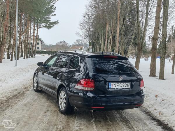 Black Volkswagen Golf 2013 in Klaipeda, with an engine capacity of 1.60 L and mileage of 331 thousand km for 2350 €, photo 4 on AUTOMOTO.COM.LV