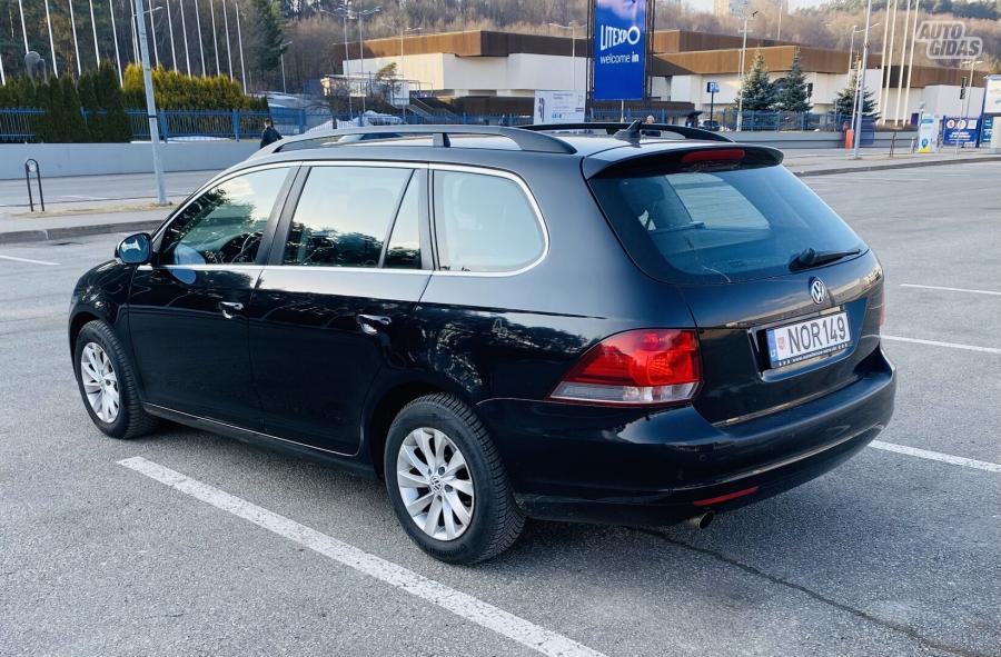 Black Volkswagen Golf 2013 in Vilnius, with an engine capacity of 16.00 L and mileage of 229 thousand km for 4200 €, photo 7 on AUTOMOTO.COM.LV