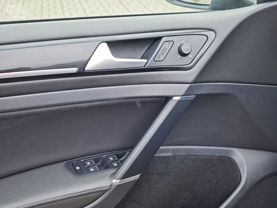 Melns Volkswagen Golf 2013 Viļņa, ar dzinēja tilpumu 2.00 L un nobraukumu 149 tūkst. km par 8950 €, foto 14 vietnē AUTOMOTO.COM.LV