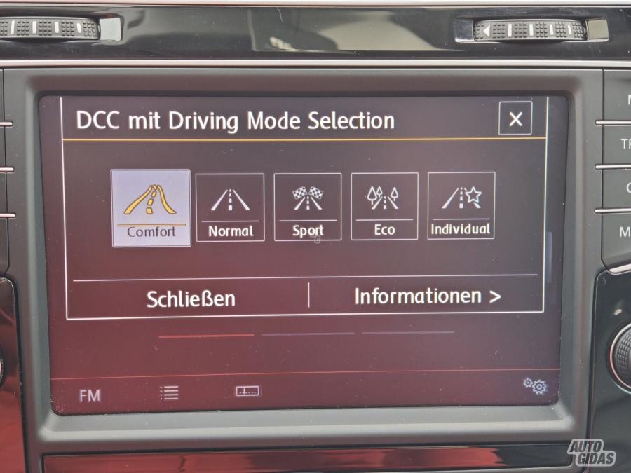 Melns Volkswagen Golf 2013 Viļņa, ar dzinēja tilpumu 2.00 L un nobraukumu 149 tūkst. km par 8950 €, foto 31 vietnē AUTOMOTO.COM.LV