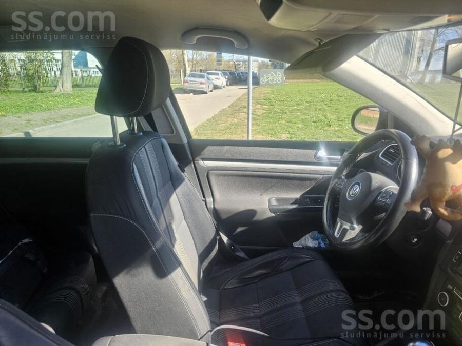 Melns Volkswagen Golf 2013 Rīga, ar dzinēja tilpumu 1.60 L un nobraukumu 445 tūkst. km par 1199 €, foto 7 vietnē AUTOMOTO.COM.LV