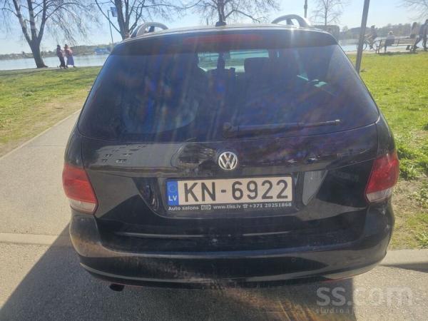 Black Volkswagen Golf 2013 in Riga, with an engine capacity of 1.60 L and mileage of 445 thousand km for 1199 €, photo 7 on AUTOMOTO.COM.LV