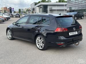 Black Volkswagen Golf 2013 in Kaunas, with an engine capacity of 1.60 L and mileage of 210 thousand km for 6450 €, photo 3 on AUTOMOTO.COM.LV