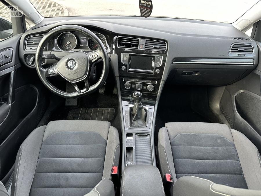 Black Volkswagen Golf 2013 in Kaunas, with an engine capacity of 1.60 L and mileage of 210 thousand km for 6450 €, photo 4 on AUTOMOTO.COM.LV