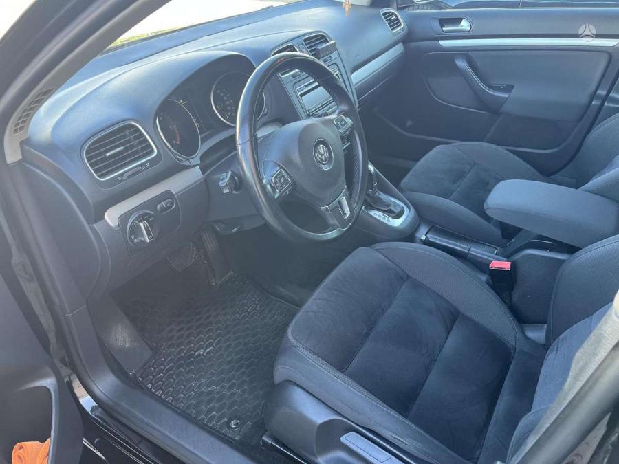 Melns Volkswagen Golf 2013 Kauņa, ar dzinēja tilpumu 2.00 L un nobraukumu 285 tūkst. km par 4800 €, foto 11 vietnē AUTOMOTO.COM.LV
