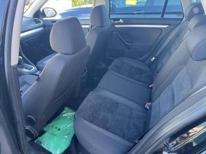 Melns Volkswagen Golf 2013 Kauņa, ar dzinēja tilpumu 2.00 L un nobraukumu 285 tūkst. km par 4800 €, foto 12 vietnē AUTOMOTO.COM.LV