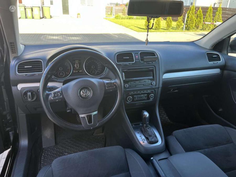 Melns Volkswagen Golf 2013 Kauņa, ar dzinēja tilpumu 2.00 L un nobraukumu 285 tūkst. km par 4800 €, foto 13 vietnē AUTOMOTO.COM.LV