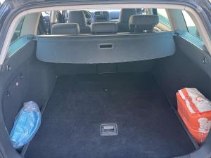 Melns Volkswagen Golf 2013 Kauņa, ar dzinēja tilpumu 2.00 L un nobraukumu 285 tūkst. km par 4800 €, foto 14 vietnē AUTOMOTO.COM.LV