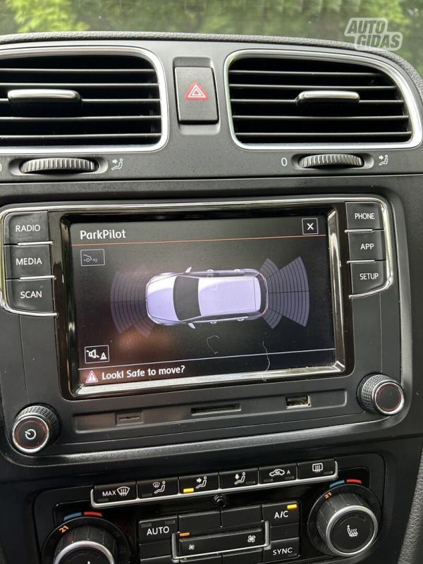 Black Volkswagen Golf 2013 in Panevezys, with an engine capacity of 1.60 L and mileage of 410 thousand km for 3800 €, photo 10 on AUTOMOTO.COM.LV