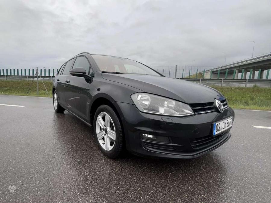 Black Volkswagen Golf 2013 in Kaunas, with an engine capacity of 1.60 L and mileage of 334 thousand km for 5700 €, photo 3 on AUTOMOTO.COM.LV