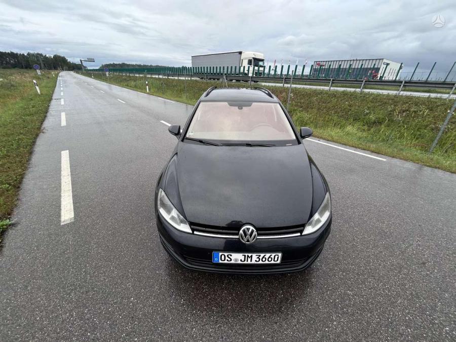 Black Volkswagen Golf 2013 in Kaunas, with an engine capacity of 1.60 L and mileage of 334 thousand km for 5700 €, photo 5 on AUTOMOTO.COM.LV