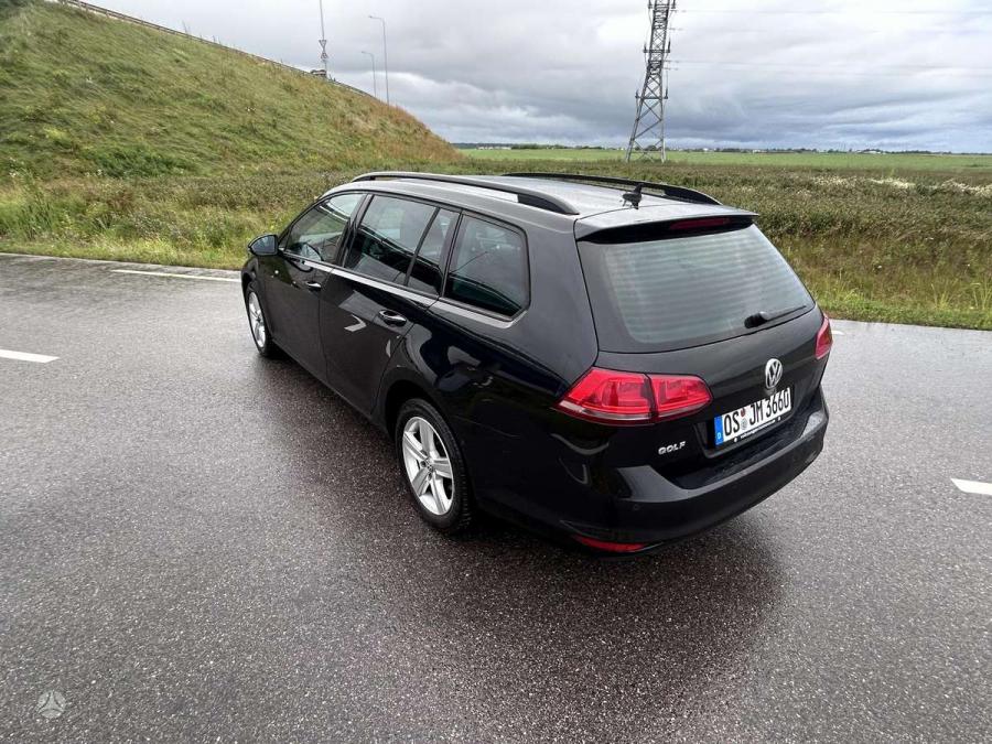 Black Volkswagen Golf 2013 in Kaunas, with an engine capacity of 1.60 L and mileage of 334 thousand km for 5700 €, photo 10 on AUTOMOTO.COM.LV