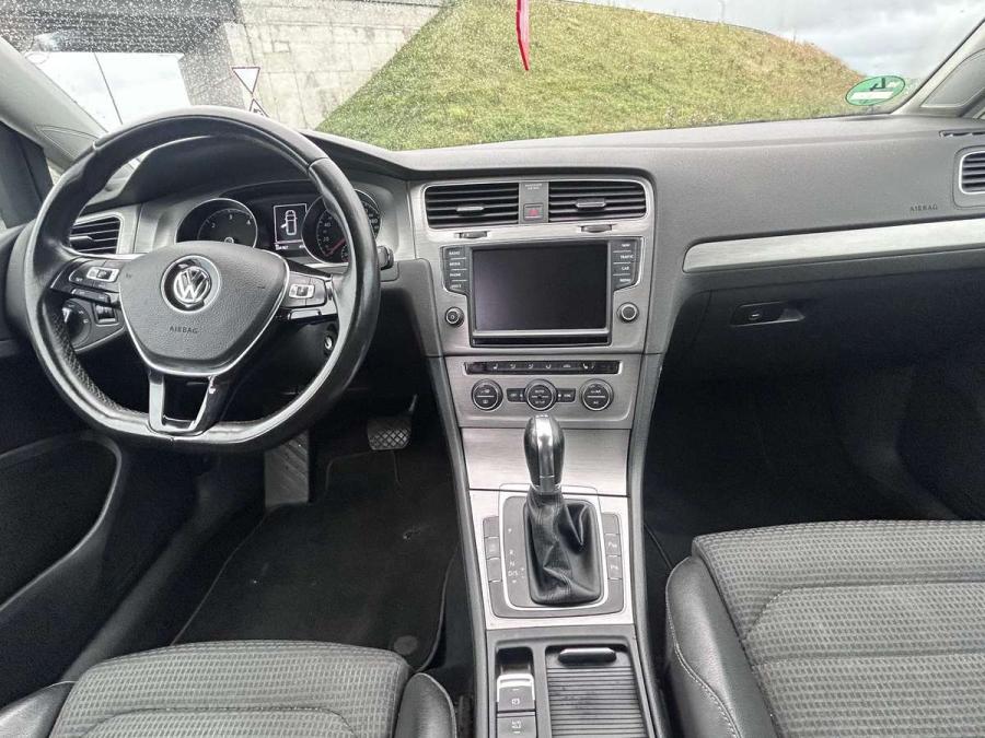 Black Volkswagen Golf 2013 in Kaunas, with an engine capacity of 1.60 L and mileage of 334 thousand km for 5700 €, photo 16 on AUTOMOTO.COM.LV