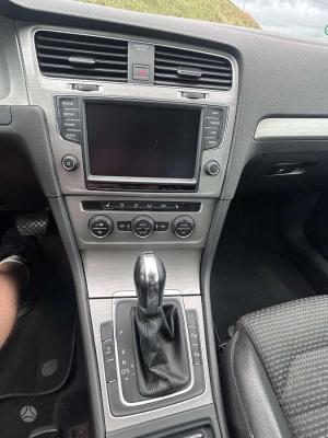 Black Volkswagen Golf 2013 in Kaunas, with an engine capacity of 1.60 L and mileage of 334 thousand km for 5700 €, photo 18 on AUTOMOTO.COM.LV