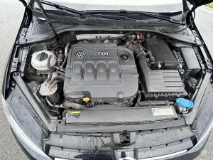 Black Volkswagen Golf 2013 in Kaunas, with an engine capacity of 1.60 L and mileage of 334 thousand km for 5700 €, photo 21 on AUTOMOTO.COM.LV