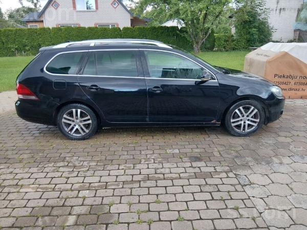Melns Volkswagen Golf 2013 Rīga, ar dzinēja tilpumu 1.60 L un nobraukumu 311 tūkst. km par 2500 €, foto 2 vietnē AUTOMOTO.COM.LV
