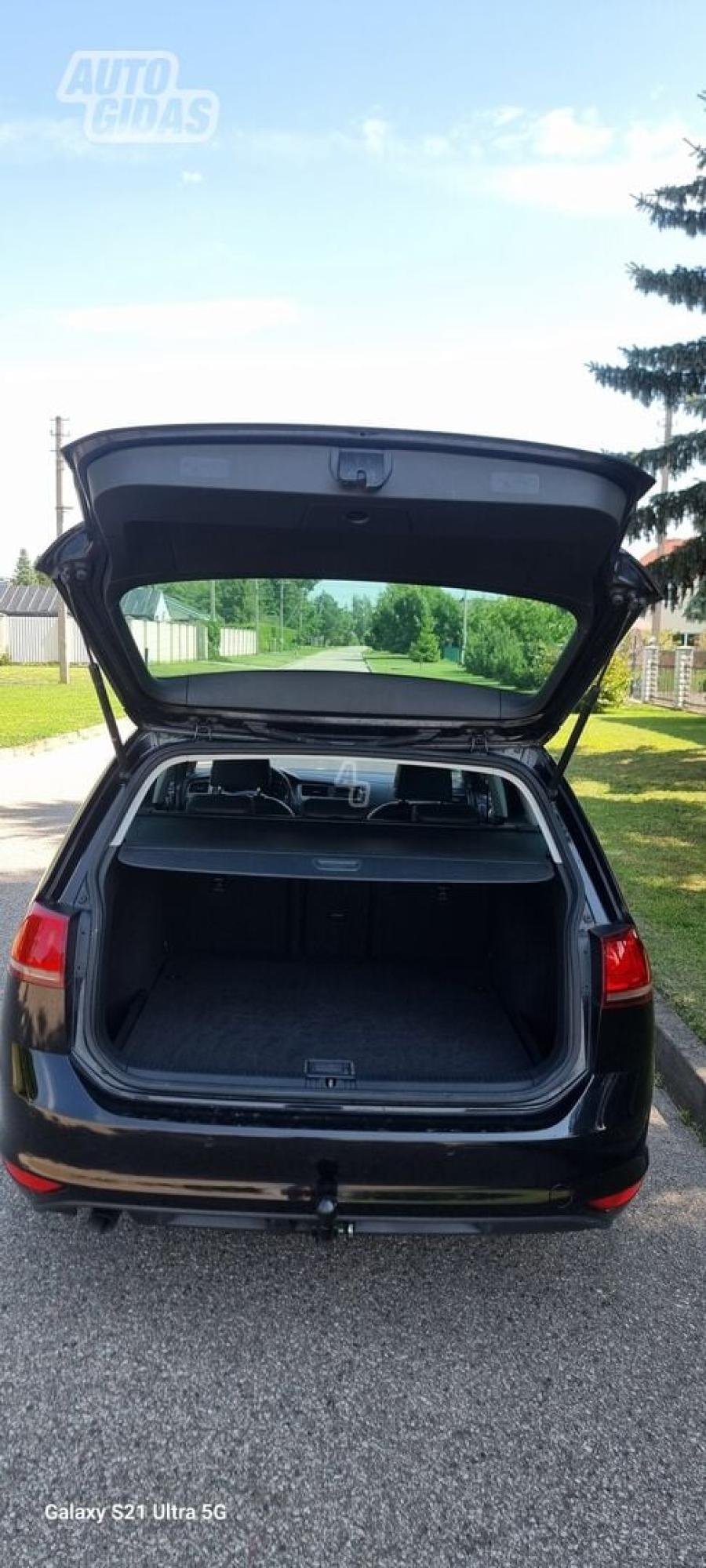 Black Volkswagen Golf 2013 in Kedainiai, with an engine capacity of 1.60 L and mileage of 286 thousand km for 5999 €, photo 12 on AUTOMOTO.COM.LV