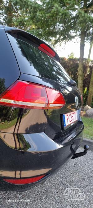 Black Volkswagen Golf 2013 in Kedainiai, with an engine capacity of 1.60 L and mileage of 286 thousand km for 5999 €, photo 13 on AUTOMOTO.COM.LV