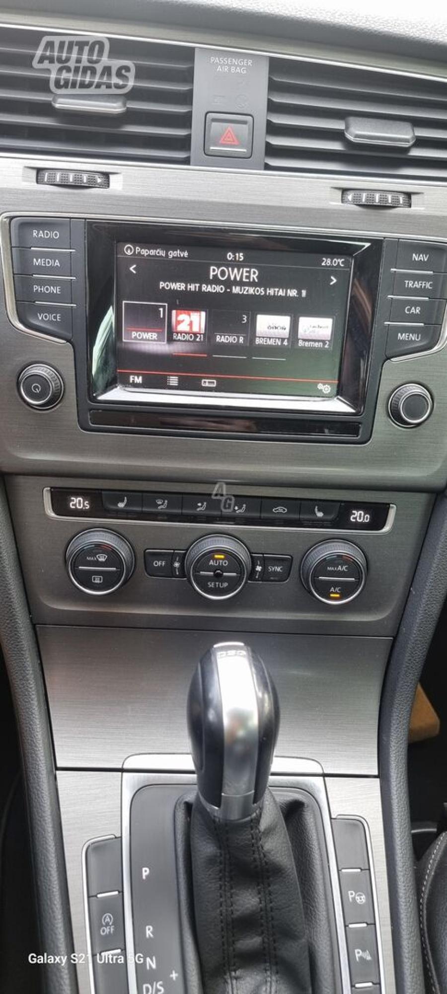 Black Volkswagen Golf 2013 in Kedainiai, with an engine capacity of 1.60 L and mileage of 286 thousand km for 5999 €, photo 18 on AUTOMOTO.COM.LV