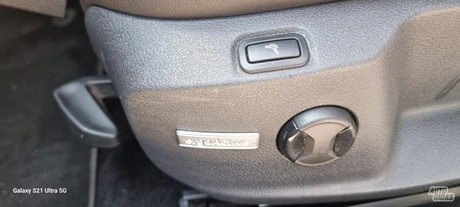Black Volkswagen Golf 2013 in Kedainiai, with an engine capacity of 1.60 L and mileage of 286 thousand km for 5999 €, photo 23 on AUTOMOTO.COM.LV