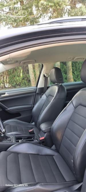Black Volkswagen Golf 2013 in Kedainiai, with an engine capacity of 1.60 L and mileage of 286 thousand km for 5999 €, photo 28 on AUTOMOTO.COM.LV