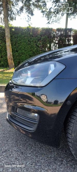Black Volkswagen Golf 2013 in Kedainiai, with an engine capacity of 1.60 L and mileage of 286 thousand km for 5999 €, photo 10 on AUTOMOTO.COM.LV