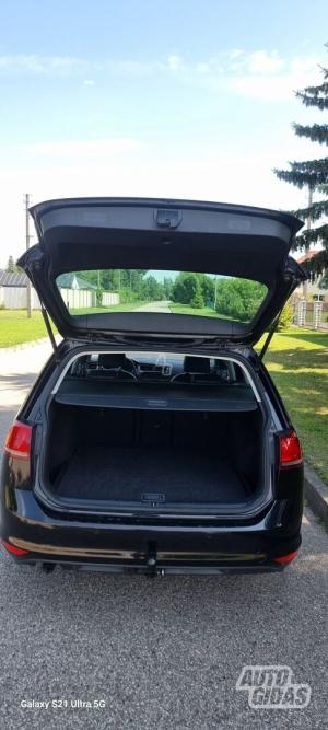 Black Volkswagen Golf 2013 in Kedainiai, with an engine capacity of 1.60 L and mileage of 286 thousand km for 5999 €, photo 12 on AUTOMOTO.COM.LV