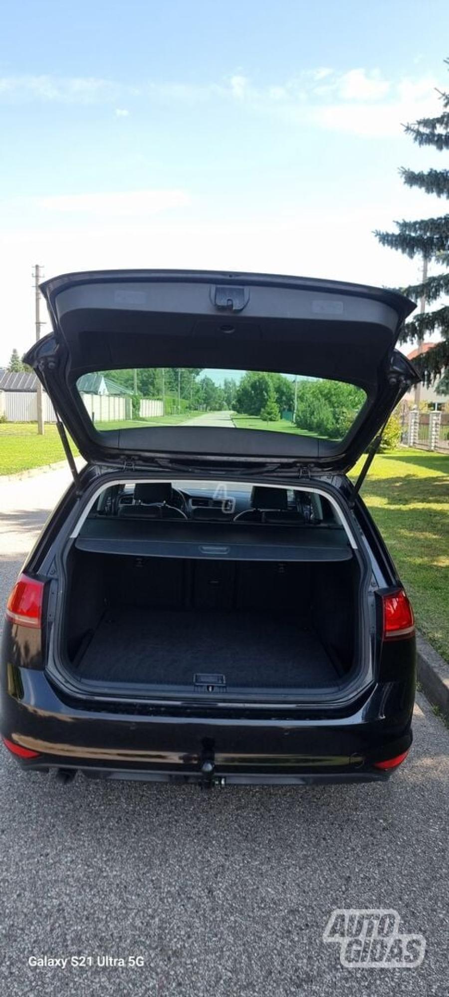 Black Volkswagen Golf 2013 in Kedainiai, with an engine capacity of 1.60 L and mileage of 286 thousand km for 5999 €, photo 12 on AUTOMOTO.COM.LV