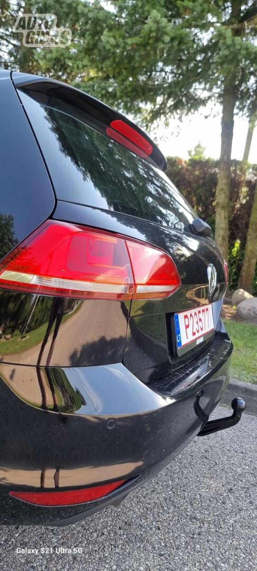 Black Volkswagen Golf 2013 in Kedainiai, with an engine capacity of 1.60 L and mileage of 286 thousand km for 5999 €, photo 13 on AUTOMOTO.COM.LV
