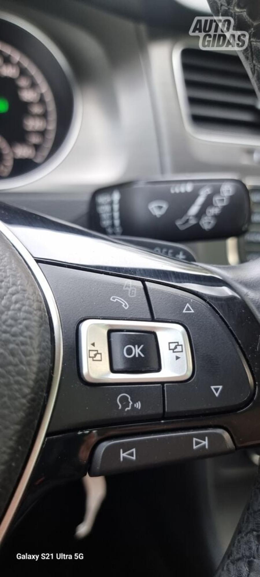 Black Volkswagen Golf 2013 in Kedainiai, with an engine capacity of 1.60 L and mileage of 286 thousand km for 5999 €, photo 15 on AUTOMOTO.COM.LV