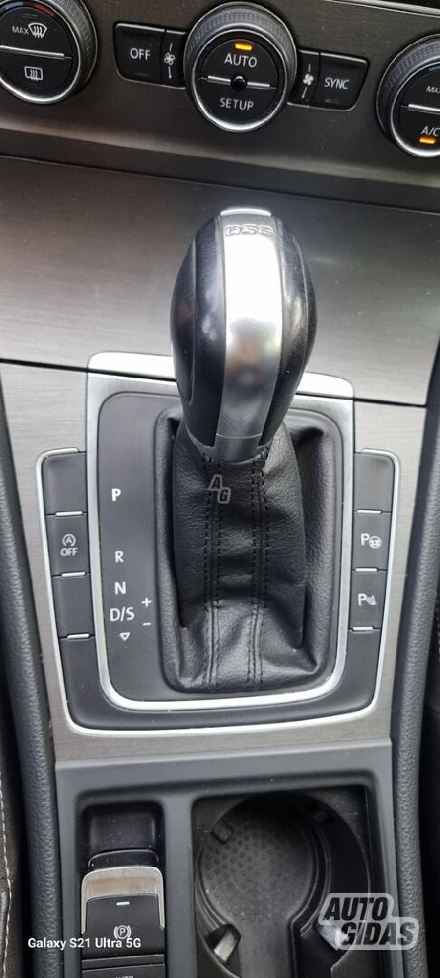 Black Volkswagen Golf 2013 in Kedainiai, with an engine capacity of 1.60 L and mileage of 286 thousand km for 5999 €, photo 17 on AUTOMOTO.COM.LV