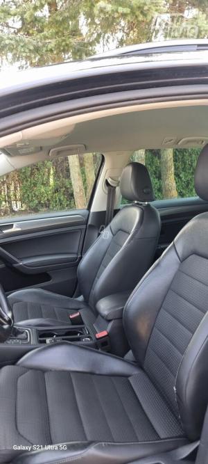 Black Volkswagen Golf 2013 in Kedainiai, with an engine capacity of 1.60 L and mileage of 286 thousand km for 5999 €, photo 28 on AUTOMOTO.COM.LV