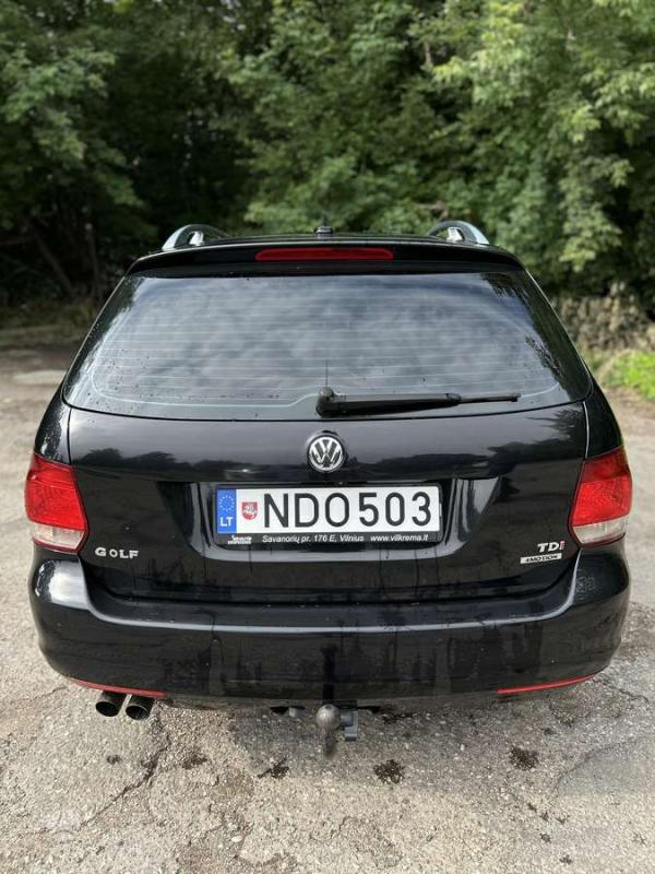 Melns Volkswagen Golf 2013 Panevēža, ar dzinēja tilpumu 1.60 L un nobraukumu 413 tūkst. km par 3000 €, foto 8 vietnē AUTOMOTO.COM.LV