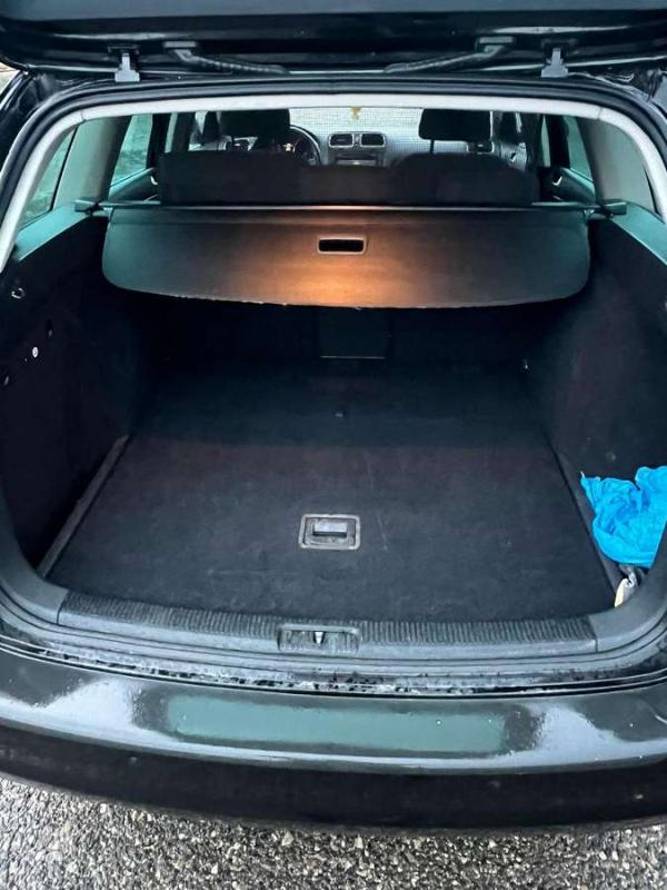 Melns Volkswagen Golf 2013 Panevēža, ar dzinēja tilpumu 1.60 L un nobraukumu 233 tūkst. km par 3000 €, foto 10 vietnē AUTOMOTO.COM.LV