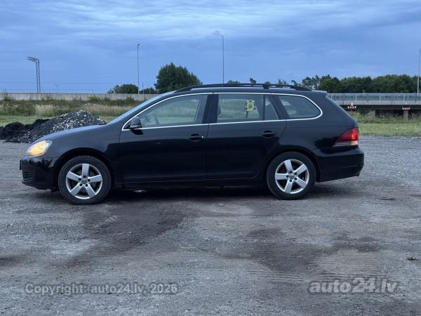 Melns Volkswagen Golf 2013 Tallina, ar dzinēja tilpumu 1.60 L un nobraukumu 232 tūkst. km par 5000 €, foto 3 vietnē AUTOMOTO.COM.LV