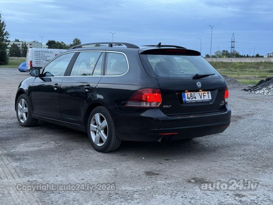 Melns Volkswagen Golf 2013 Tallina, ar dzinēja tilpumu 1.60 L un nobraukumu 232 tūkst. km par 5000 €, foto 4 vietnē AUTOMOTO.COM.LV