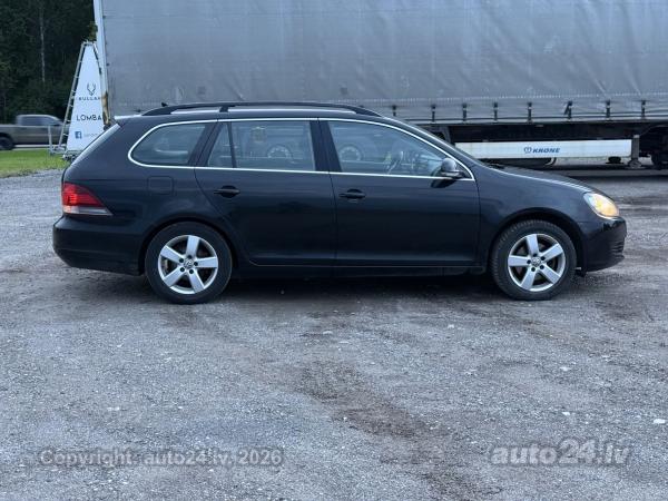 Melns Volkswagen Golf 2013 Tallina, ar dzinēja tilpumu 1.60 L un nobraukumu 232 tūkst. km par 5000 €, foto 7 vietnē AUTOMOTO.COM.LV
