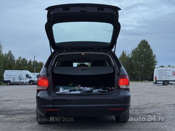 Melns Volkswagen Golf 2013 Tallina, ar dzinēja tilpumu 1.60 L un nobraukumu 232 tūkst. km par 5000 €, foto 10 vietnē AUTOMOTO.COM.LV