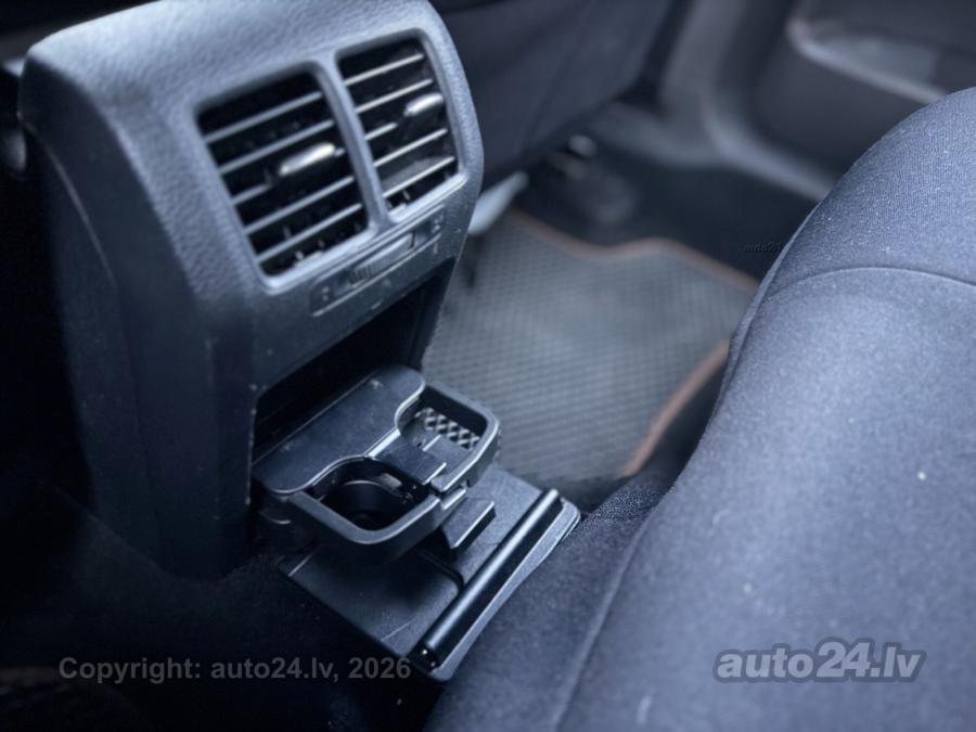 Melns Volkswagen Golf 2013 Tallina, ar dzinēja tilpumu 1.60 L un nobraukumu 232 tūkst. km par 5000 €, foto 18 vietnē AUTOMOTO.COM.LV