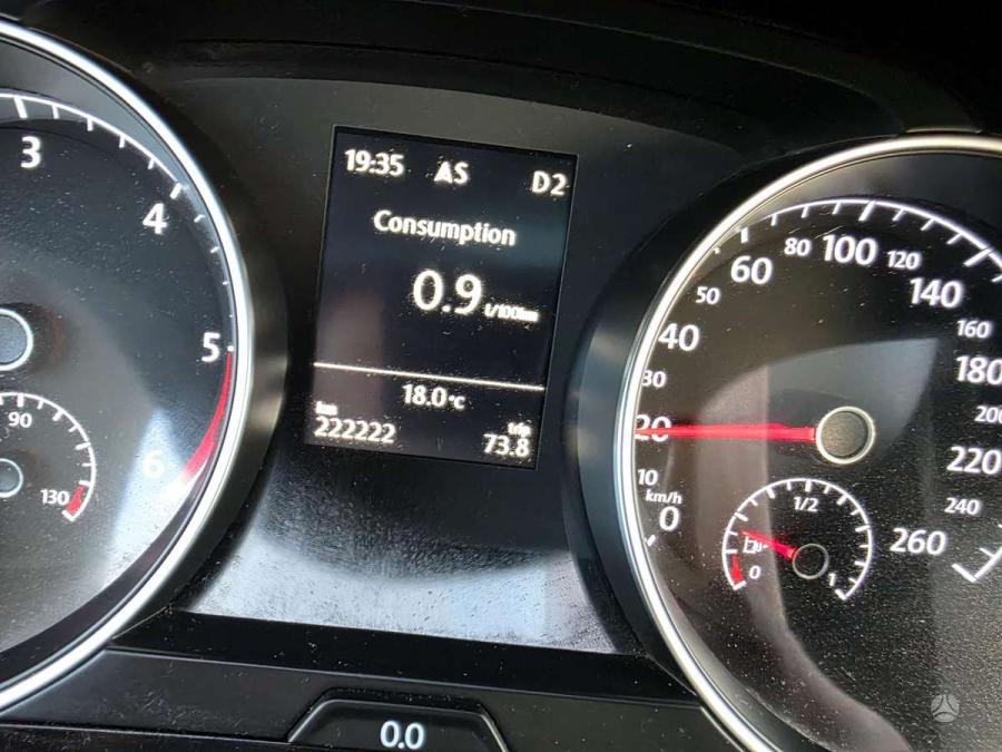Melns Volkswagen Golf 2013 Kauņa, ar dzinēja tilpumu 1.97 L un nobraukumu 222 tūkst. km par 6900 €, foto 17 vietnē AUTOMOTO.COM.LV