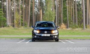 Melns Volkswagen Golf 2013 Rīga, ar dzinēja tilpumu 1.60 L un nobraukumu 263 tūkst. km par 2990 €, foto 4 vietnē AUTOMOTO.COM.LV