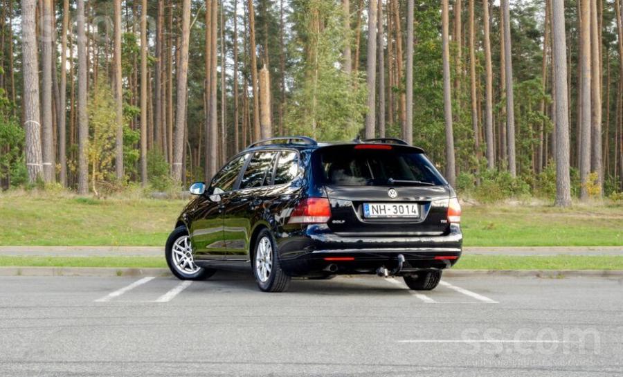 Melns Volkswagen Golf 2013 Rīga, ar dzinēja tilpumu 1.60 L un nobraukumu 263 tūkst. km par 2990 €, foto 9 vietnē AUTOMOTO.COM.LV