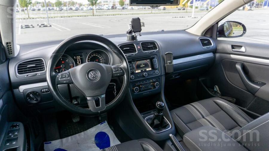 Melns Volkswagen Golf 2013 Rīga, ar dzinēja tilpumu 1.60 L un nobraukumu 263 tūkst. km par 2990 €, foto 13 vietnē AUTOMOTO.COM.LV