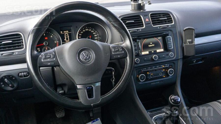 Melns Volkswagen Golf 2013 Rīga, ar dzinēja tilpumu 1.60 L un nobraukumu 263 tūkst. km par 2990 €, foto 14 vietnē AUTOMOTO.COM.LV