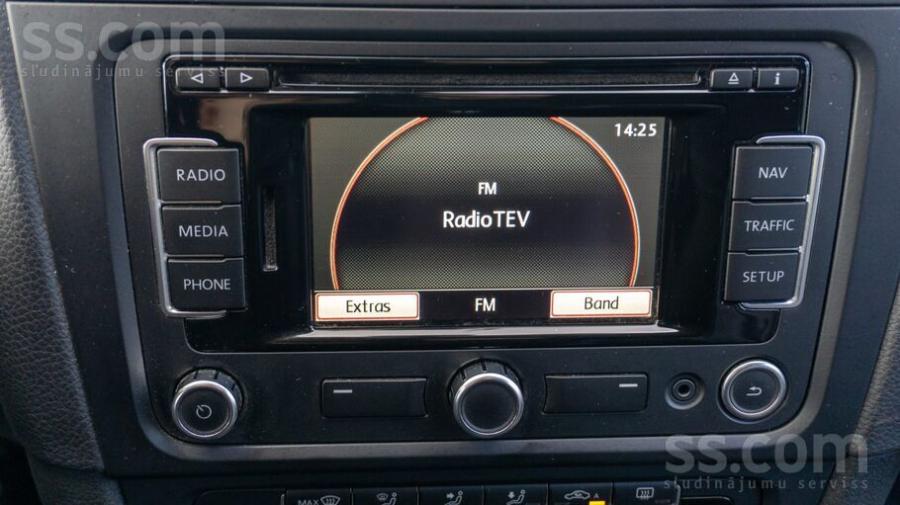 Melns Volkswagen Golf 2013 Rīga, ar dzinēja tilpumu 1.60 L un nobraukumu 263 tūkst. km par 2990 €, foto 17 vietnē AUTOMOTO.COM.LV