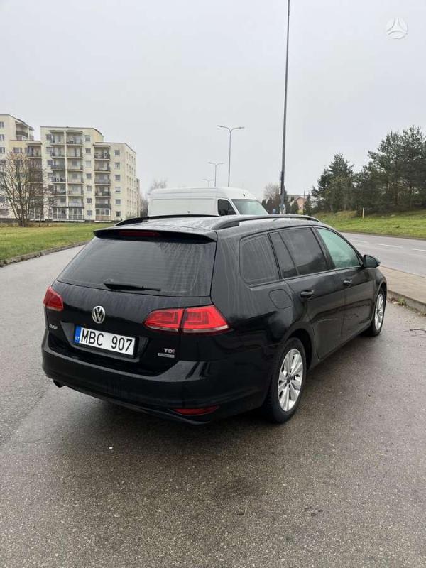 Melns Volkswagen Golf 2014 Viļņa, ar dzinēja tilpumu 1.60 L un nobraukumu 305 tūkst. km par 4600 €, foto 5 vietnē AUTOMOTO.COM.LV