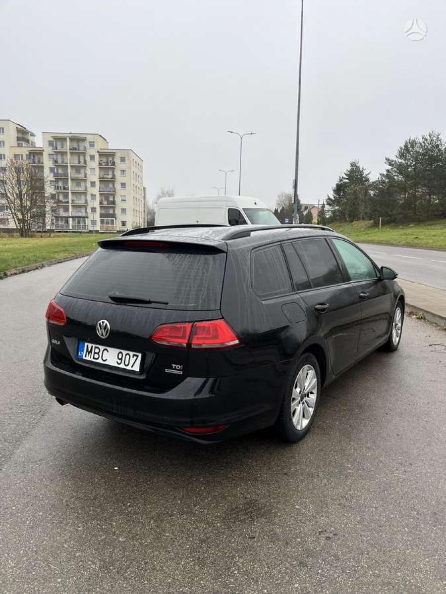 Black Volkswagen Golf 2014 in Vilnius, with an engine capacity of 1.60 L and mileage of 305 thousand km for 4600 €, photo 5 on AUTOMOTO.COM.LV