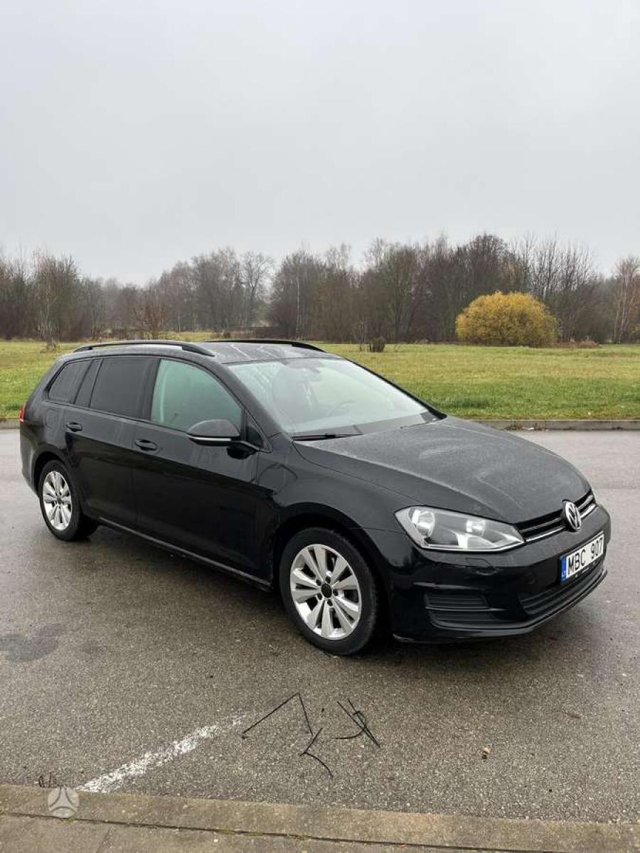 Black Volkswagen Golf 2014 in Vilnius, with an engine capacity of 1.60 L and mileage of 305 thousand km for 4600 €, photo 8 on AUTOMOTO.COM.LV