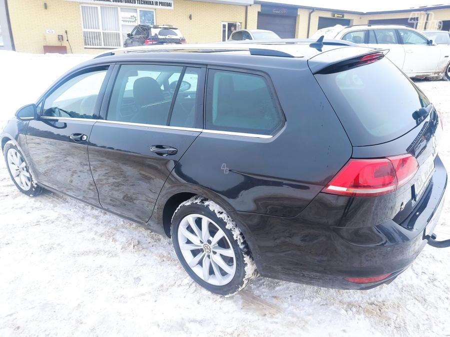 Black Volkswagen Golf 2014 in Utena, with an engine capacity of 2.00 L and mileage of 315 thousand km for 6600 €, photo 20 on AUTOMOTO.COM.LV